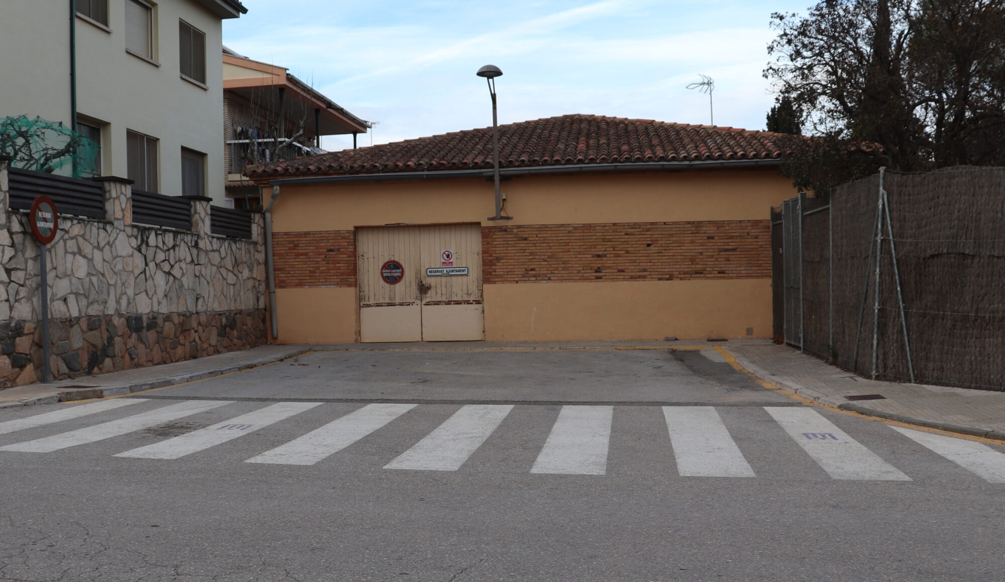 Detinguts els acusats de robar a la nau de la brigada municipal de l ... Detinguts els acusats de robar a la nau de la brigada municipal de l ...